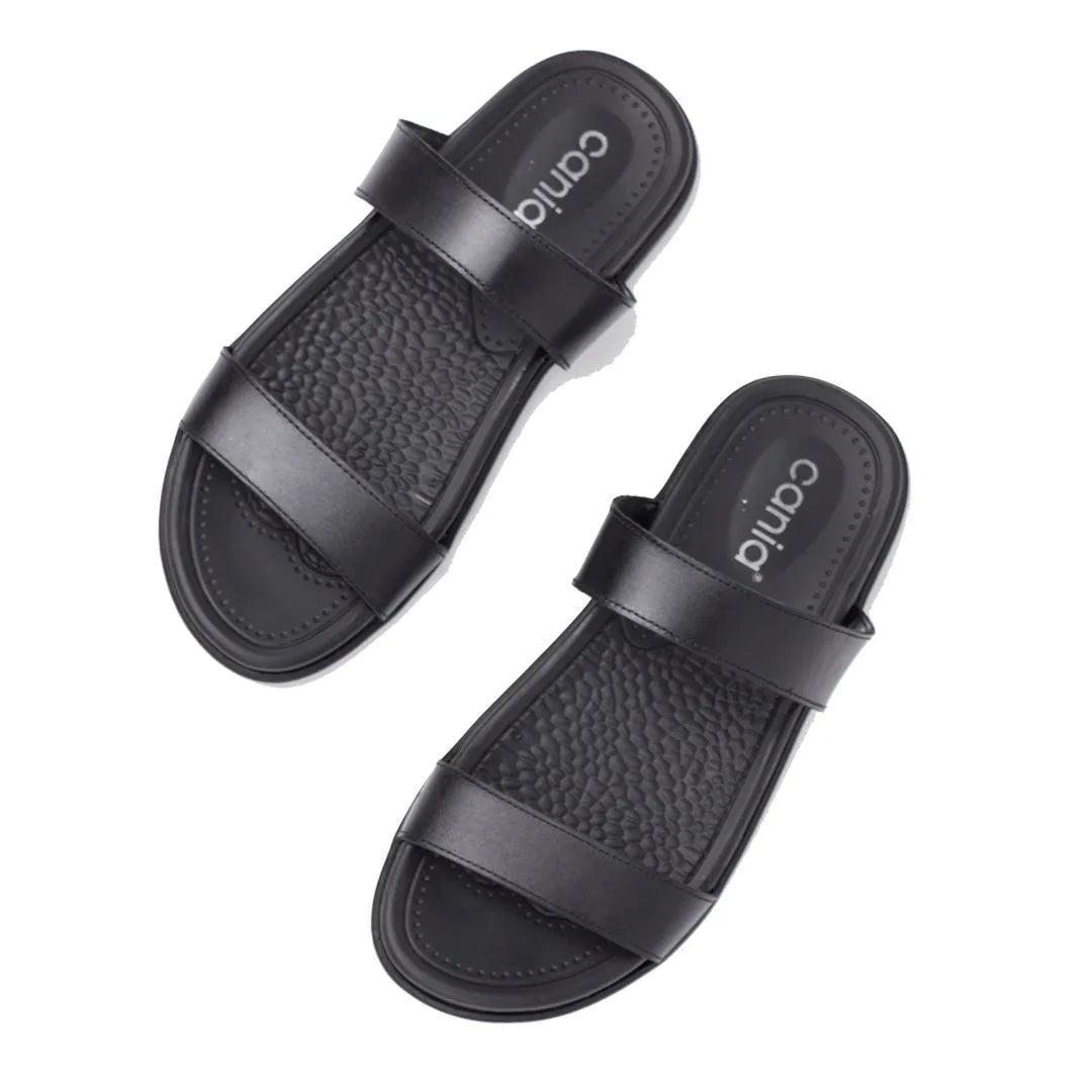 Step into Comfort: Slippers & Sandals for Hajj & Umrah Made for Your J ...